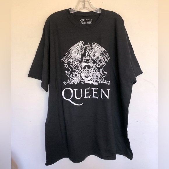 Queen | Shirts | Queen Classic Crest Logo Band Tee Shirt 2xl | Poshmark